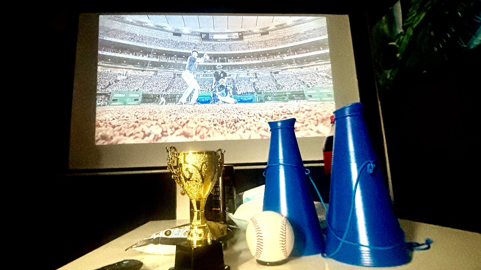 【WBC応援！100㌅大画面】山科5分✨おうちスタジアムでスポーツ観戦⚾️こたつ・映画・推活😍コンビニ5秒で買出楽々🏃‍♂️の写真1