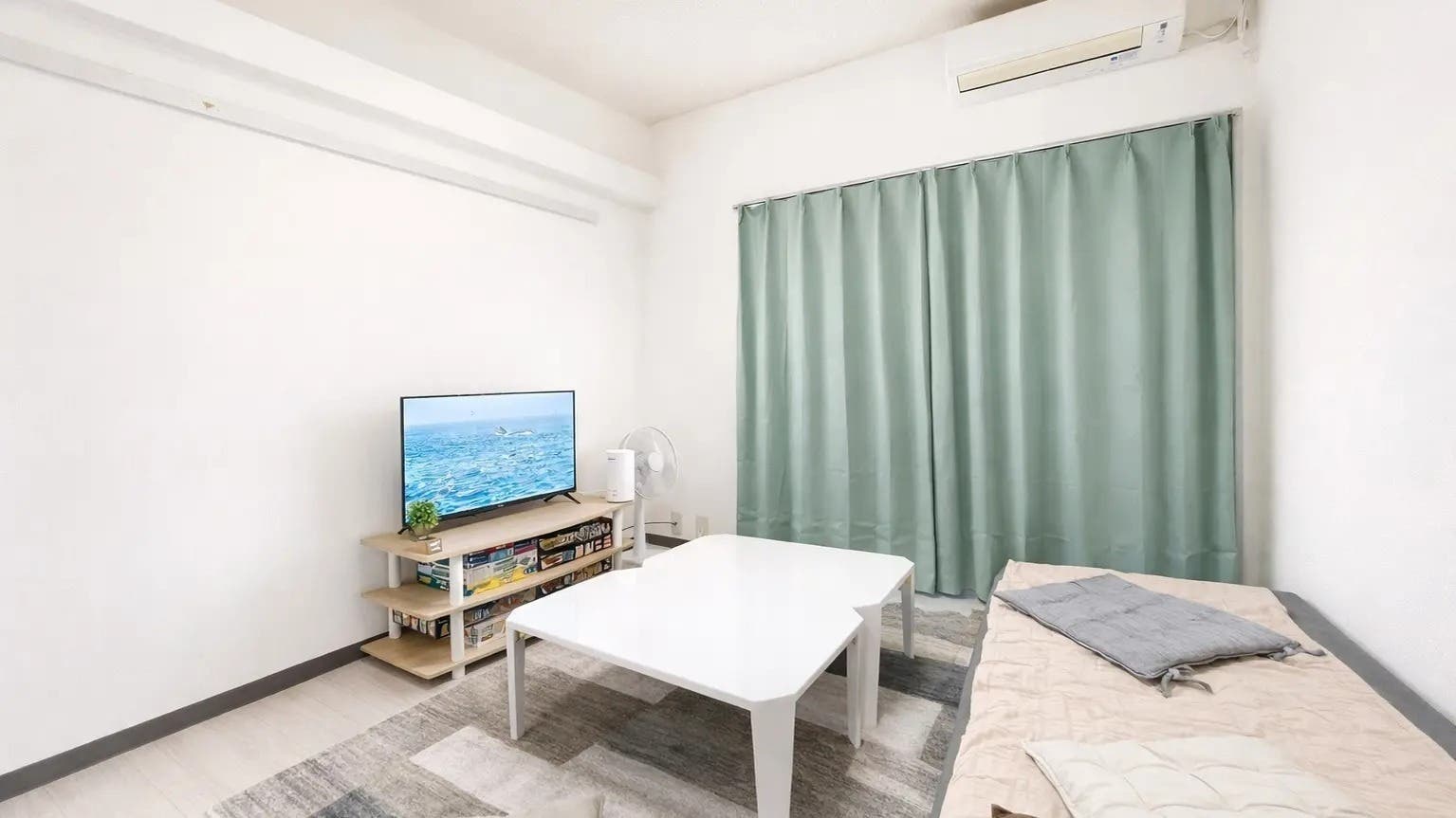 🚶丸の内駅徒歩1分｜高速Wi-Fi完備📶｜🎲ボードゲーム充実｜🍳BRUNO＆卓上IHあり｜🎬映画見放 題スペース🔌の写真1