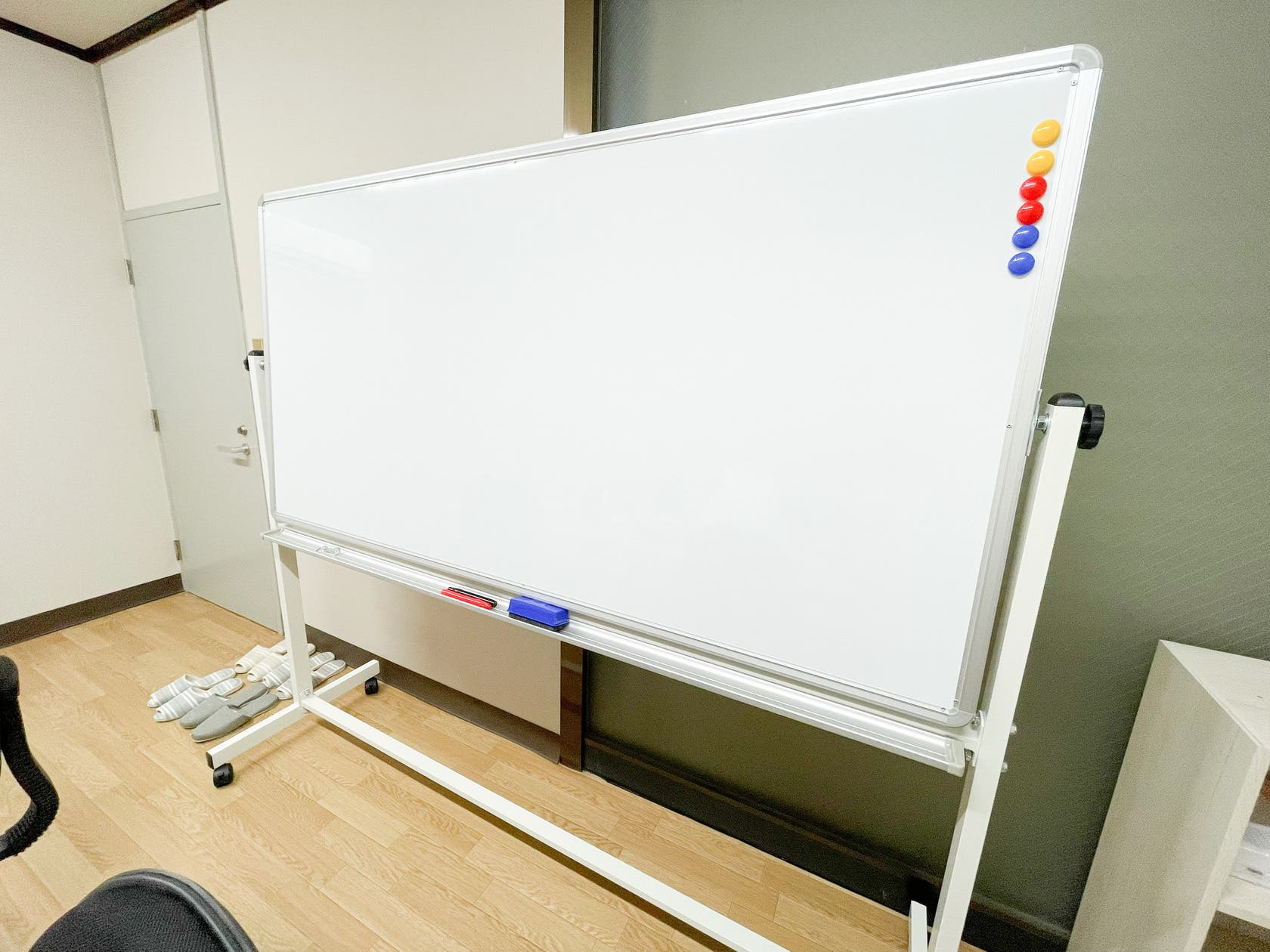 【2026年３月 NEW OPEN】福山駅前 North Space｜北口徒歩3分｜15畳4〜6名個室｜会議・勉強｜WiFi完備の写真12