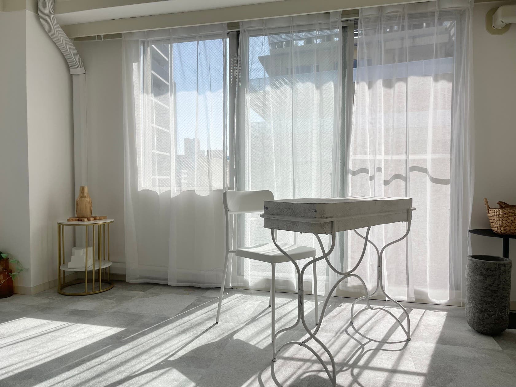 【インドア花見プラン有】🌸上野の桜5分｜荷物を置いて桜散歩、雨なら室内花見もできる自然光2空間の📸撮影スタジオの写真9