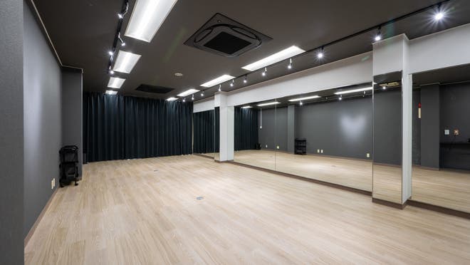 🌸3月限定超お得価格実施中🌸【二条駅から徒歩5分】完全個室プライベート空間♬//備品充実全て無料//ダンス・ヨガに最適!の写真1