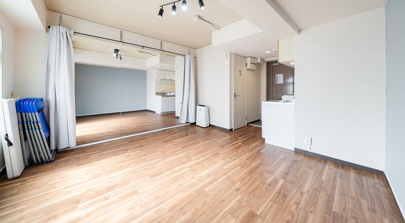 【大宮駅徒歩4分】大型鏡🪞┃Wi-Fi┃ダンス・ヨガ・会議・演技・着付け┃トイレ新品✨子供おもちゃ👶┃振動の出るダンス不可