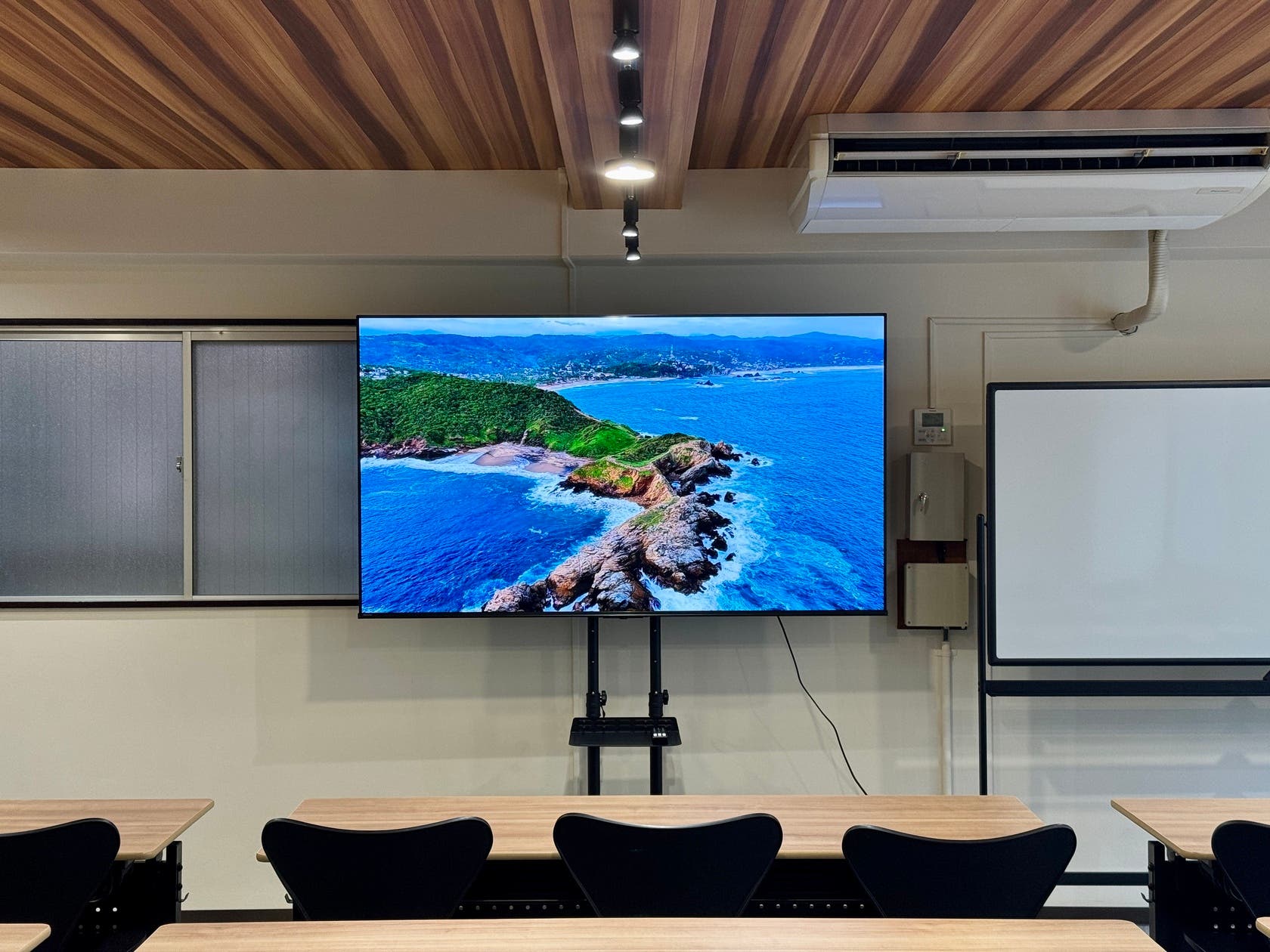 2026年3月OP【レビュー割🌸】GOZAR会議室 早稲田｜早稲田駅 徒歩2分｜塾講習・試験会場・セミナー・会議の写真4