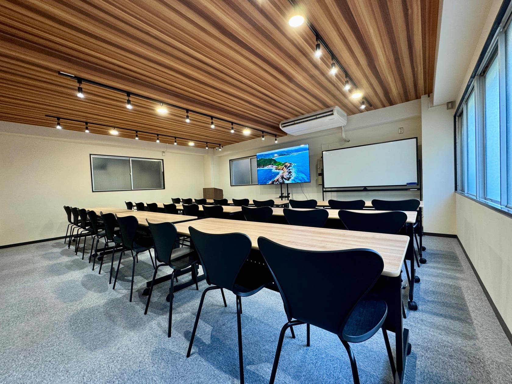 2026年3月OP【レビュー割🌸】GOZAR会議室 早稲田｜早稲田駅 徒歩2分｜塾講習・試験会場・セミナー・会議の写真6