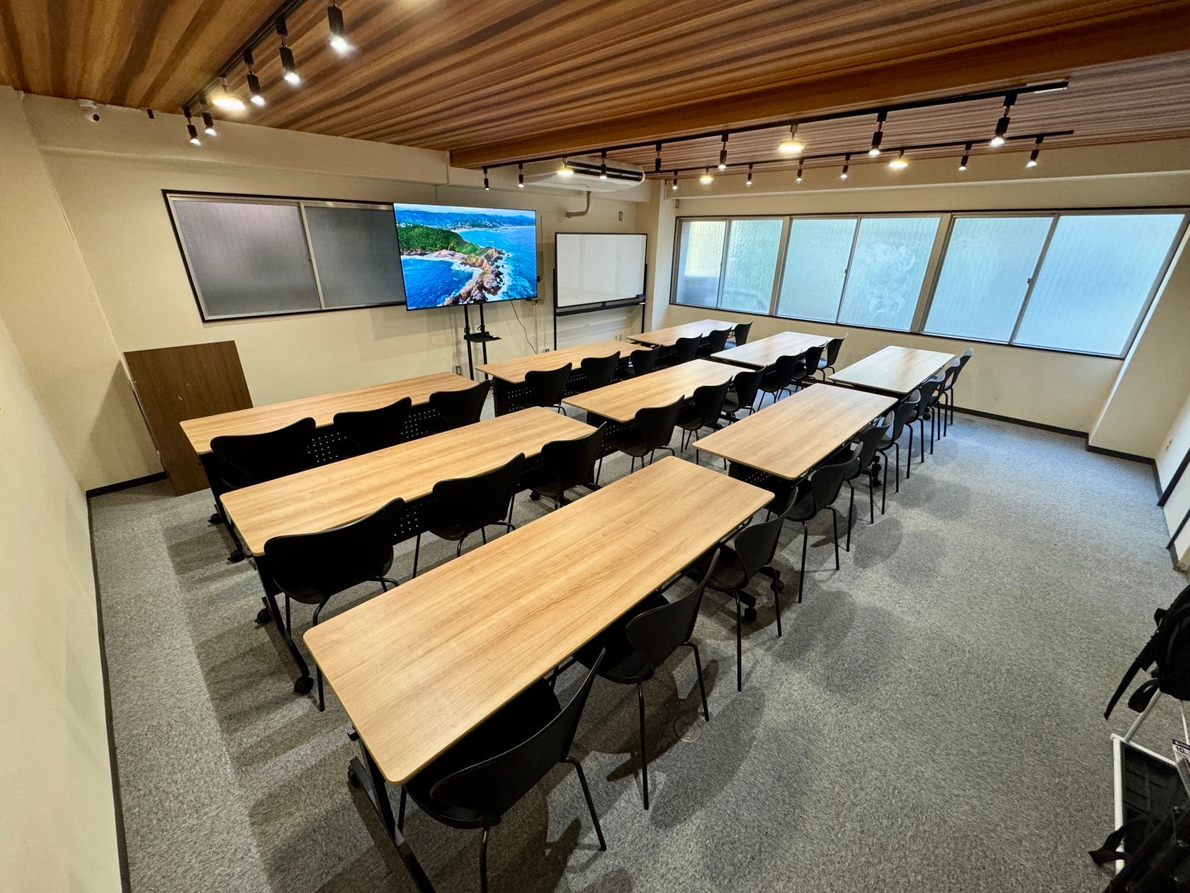 2026年3月OP【レビュー割🌸】GOZAR会議室 早稲田｜早稲田駅 徒歩2分｜塾講習・試験会場・セミナー・会議の写真8