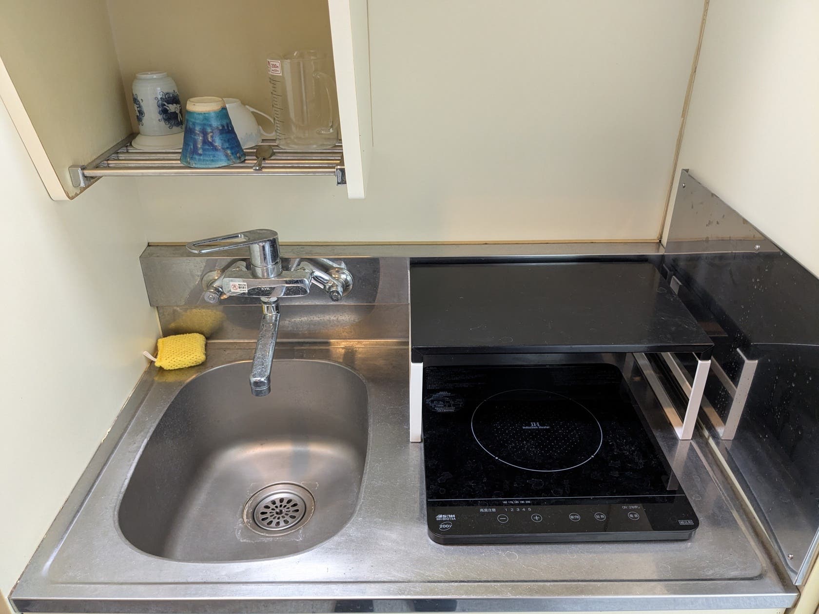 【東銀座徒歩すぐ】静かな落ち着いた空間✨会議・リモート作業に最適、施術ベッド付きでサロン利用も可能の写真6