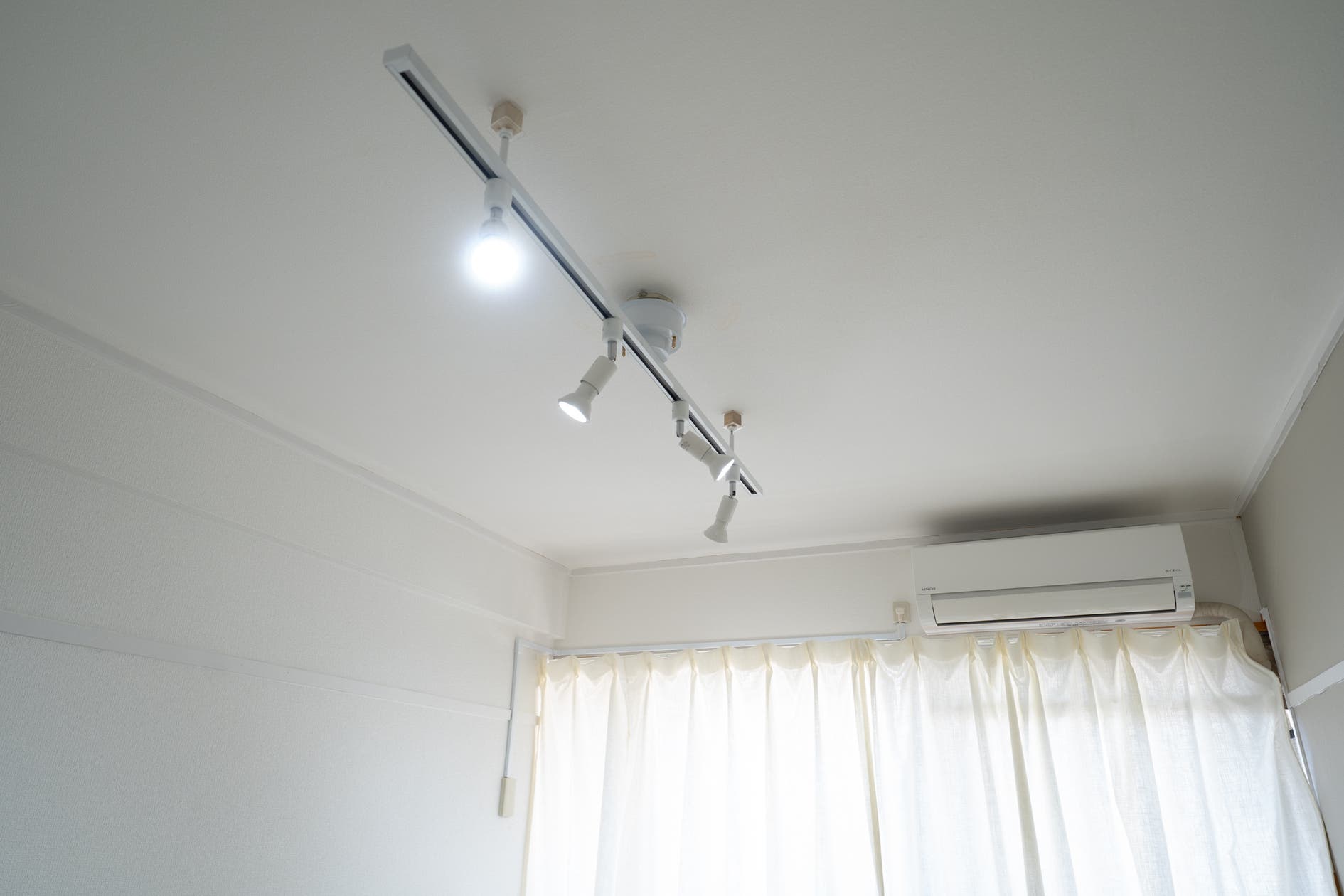 調光式ダクトレールライトの画像1