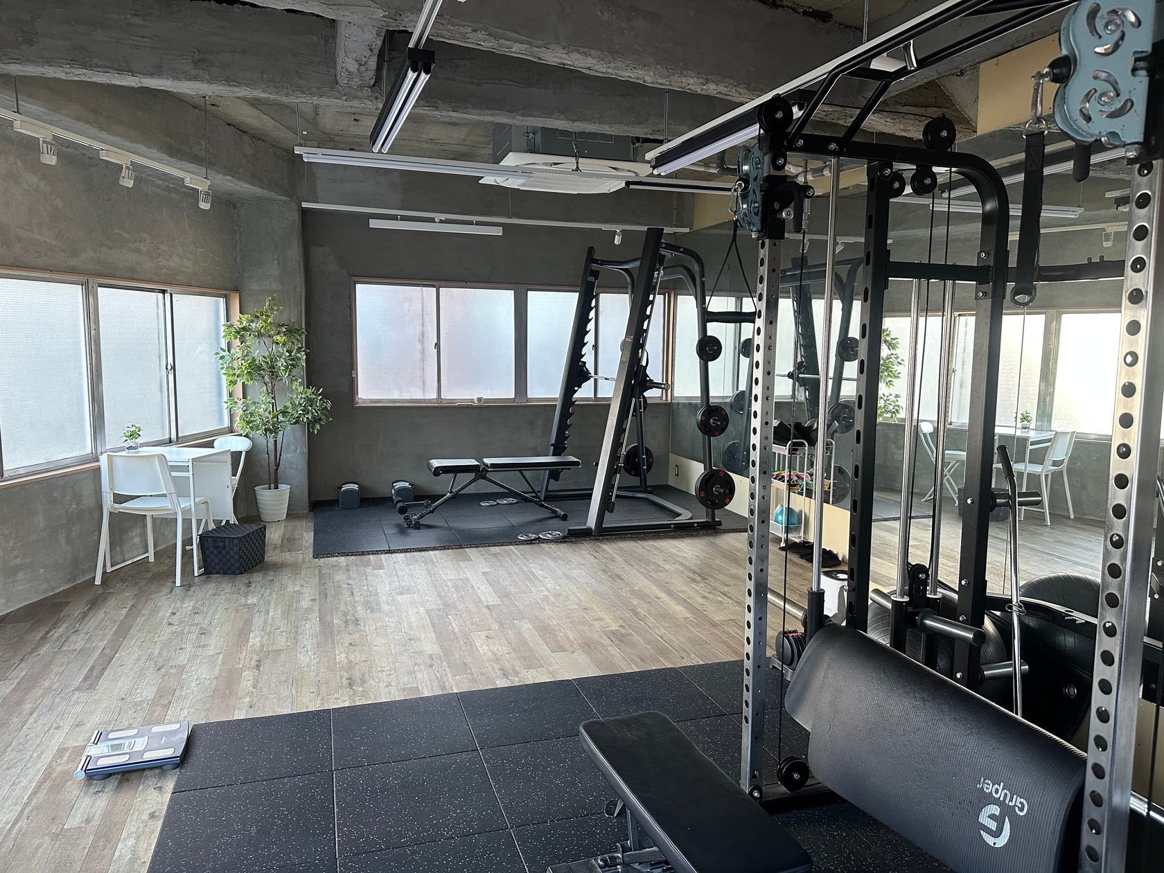 赤羽岩淵駅から徒歩1分！あなたのトレーニングジム、ここにあります！の写真1