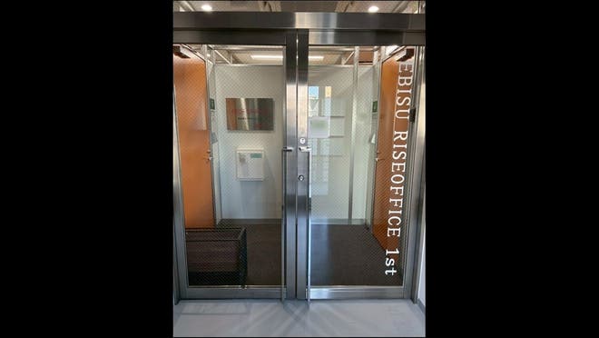 3/5OPEN🚃恵比寿駅/徒歩5分✅直前でも予約可能✅少人数での打ち合わせ✅一人での作業に最適✅ビジネス向けのコンパクト会議室の写真4