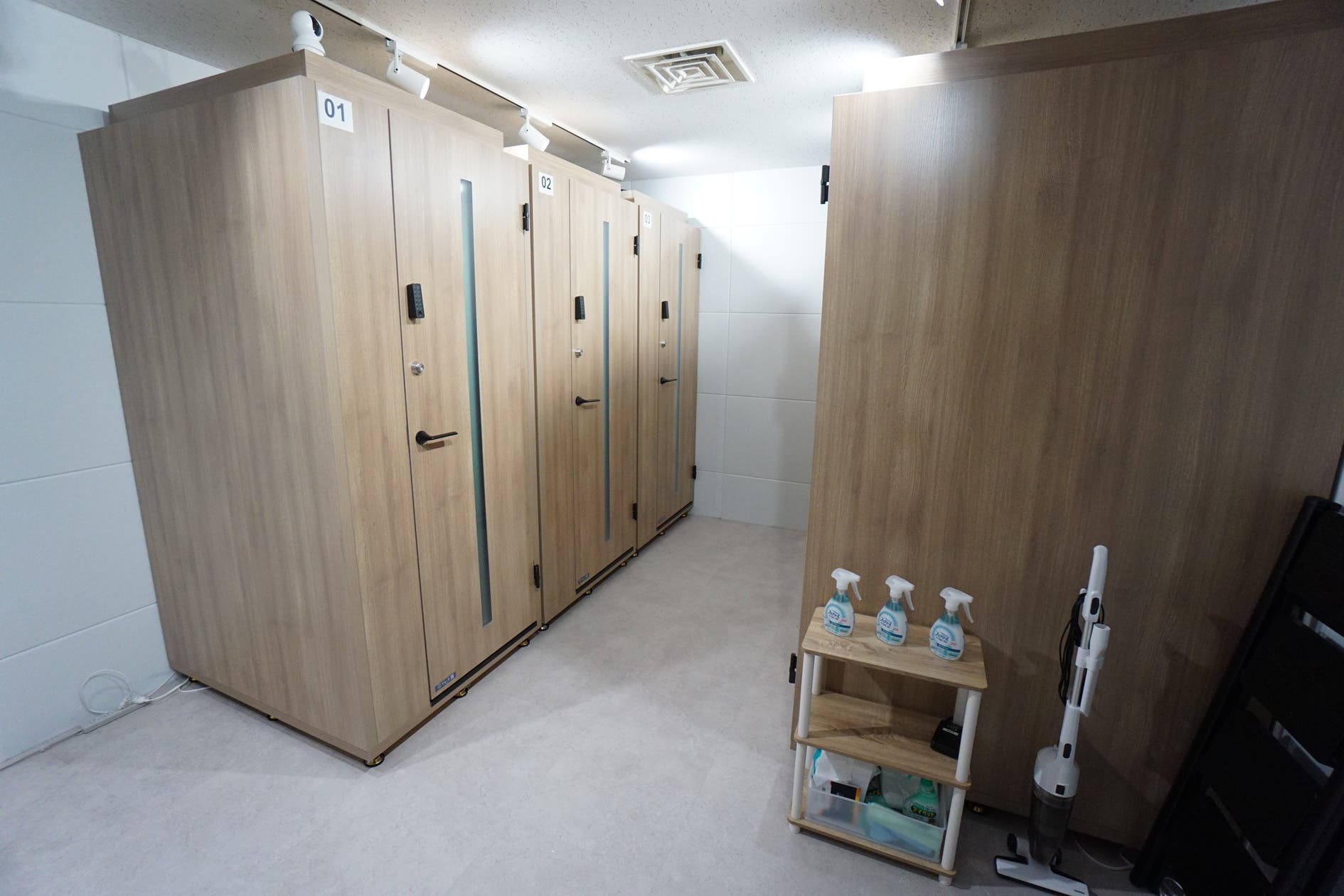 ＜SoloWork中目黒駅前No.1＞駅徒歩1分🚃完全個室🚪光Wi-Fi📶電源🔌テレワーク/ZOOM/面接/自習/作業の写真4