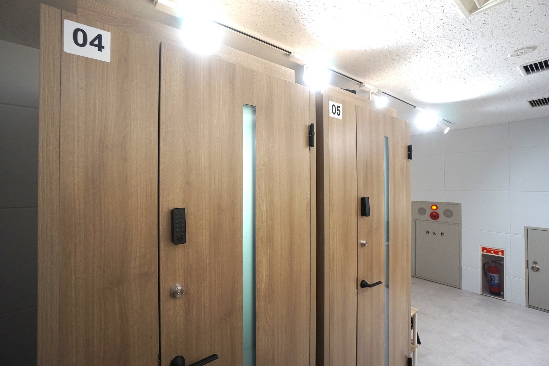 ＜SoloWork中目黒駅前No.1＞駅徒歩1分🚃完全個室🚪光Wi-Fi📶電源🔌テレワーク/ZOOM/面接/自習/作業の写真5