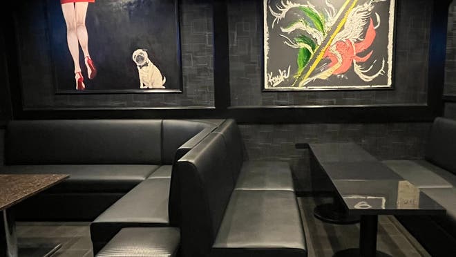 BAR完全貸切/セルフ飲み放題880円/カラオケ・ダーツ無料/結婚式2次会/誕生日会/Bar TK 心斎橋の写真3