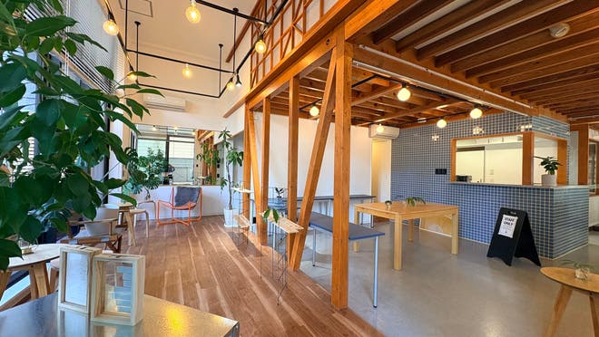神田駅徒歩3分!カウンターと吹き抜けがいい感じの、店舗型多用途スペース/展示・ワークショップ・交流会にもおすすめの写真4