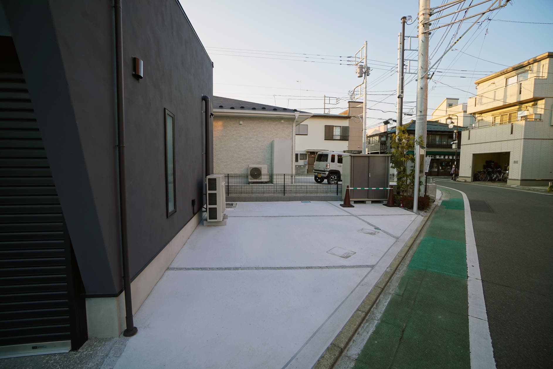 駅から徒歩圏内の多目的スペース！駐車場完備！の写真9