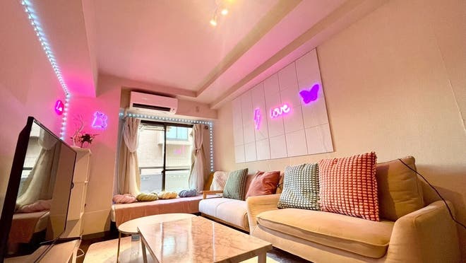 ✨セール✨横浜駅近徒歩5分🚶デート💕ママ会👫女子会❤️誕生日会🎂推し会🌹ゴミオプション🗑️✨120インチプロジェクタの写真1