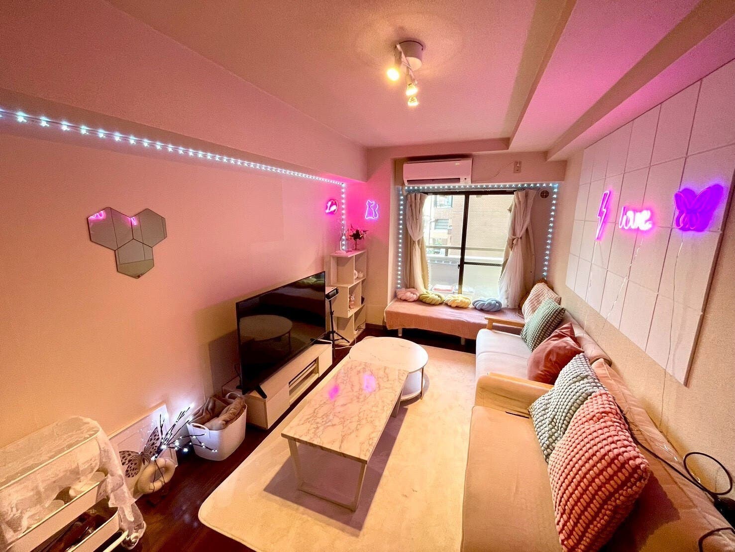 ✨セール✨横浜駅近徒歩5分🚶デート💕ママ会👫女子会❤️誕生日会🎂推し会🌹ゴミオプション🗑️✨120インチプロジェクタの写真2