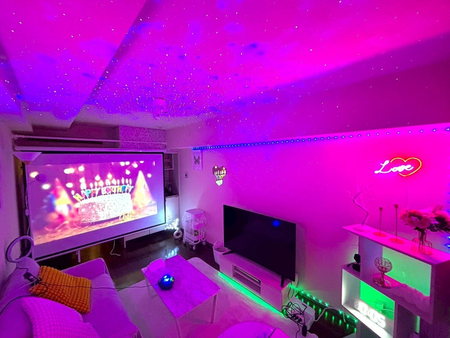 ✨セール✨横浜駅近徒歩5分🚶デート💕ママ会👫女子会❤️誕生日会🎂推し会🌹ゴミオプション🗑️✨120インチプロジェクタの写真4