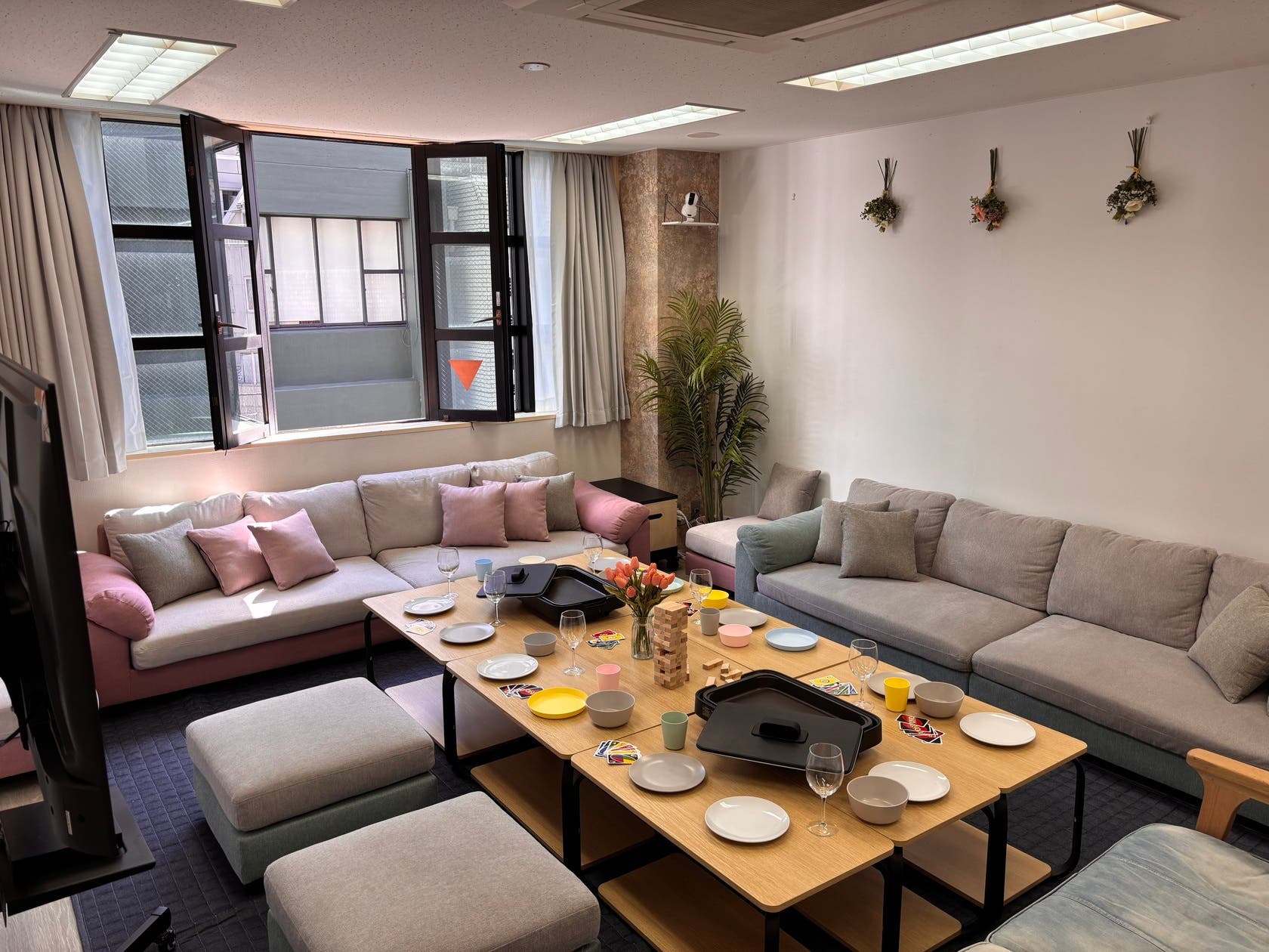 MAX30名👍新宿御苑徒歩3分🚶‍♀️ソファとカーペットにゆったり座れる🛋️貸切打ち上げ🎉[87]の写真3