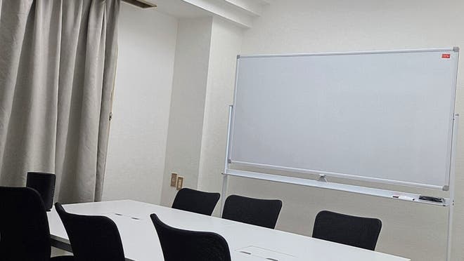 南浦和から徒歩1分の貸し会議室の写真1