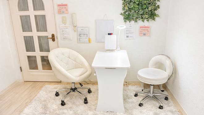 【心斎橋/長堀橋徒歩5分】白基調の清潔な多目的個室サロン🌸ゴミ捨てOK片付け15分無料!シャワー完備!マッサージ/エステ/会議の写真3