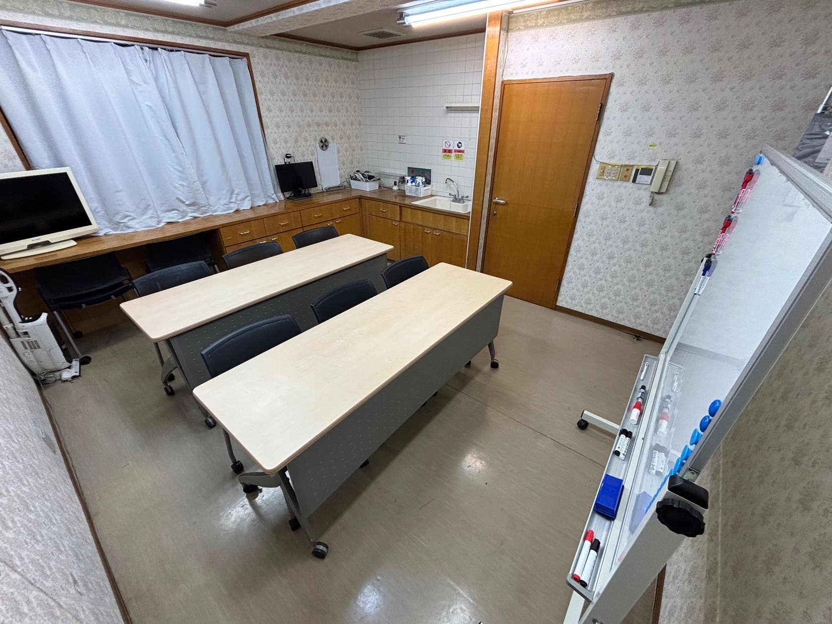 ＜高円寺会議室とロビーラウンジ＞2室利用可⭕️Wi-Fi📶セミナー/ボードゲーム/在宅W/ランチ女子会/撮影/ズーム面談の写真1