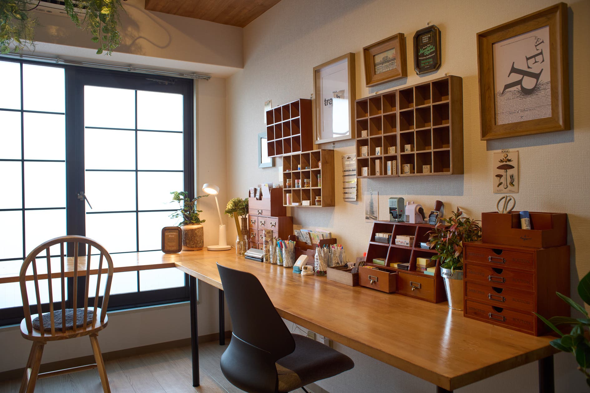 桜木町30秒｜手帳や文具を楽しめる、静か小さな手帳アトリエの写真1