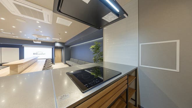 【北浜駅徒歩4分】最大50名|オープンキッチン付きイベントスペース|大型スクリーン3台完備|セミナー・懇親会にの写真12