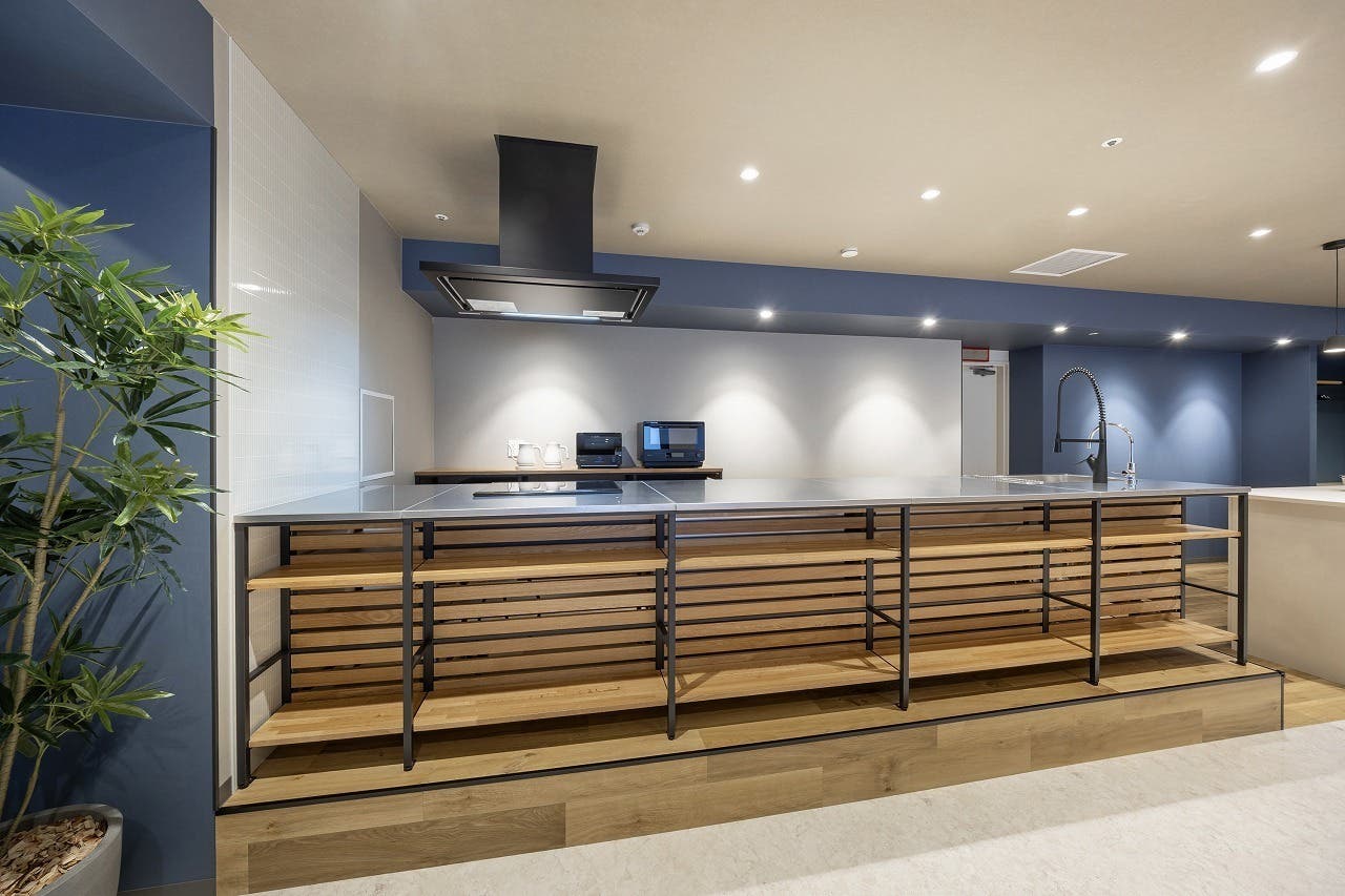 【北浜駅徒歩4分】最大50名｜オープンキッチン付きイベントスペース｜大型スクリーン3台完備｜セミナー・懇親会にの写真10