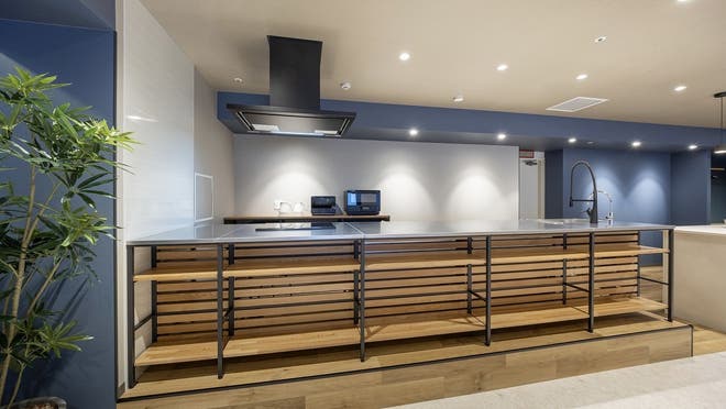 【北浜駅徒歩4分】最大50名|オープンキッチン付きイベントスペース|大型スクリーン3台完備|セミナー・懇親会にの写真10