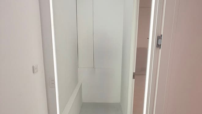 南青山・表参道駅徒歩3分/白を基調とした天井高のギャラリースペースの写真6