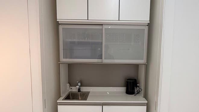 南青山・表参道駅徒歩3分/白を基調とした天井高のギャラリースペースの写真8