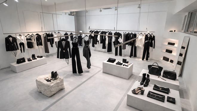 南青山・表参道駅徒歩3分/白を基調とした天井高のギャラリースペースの写真9