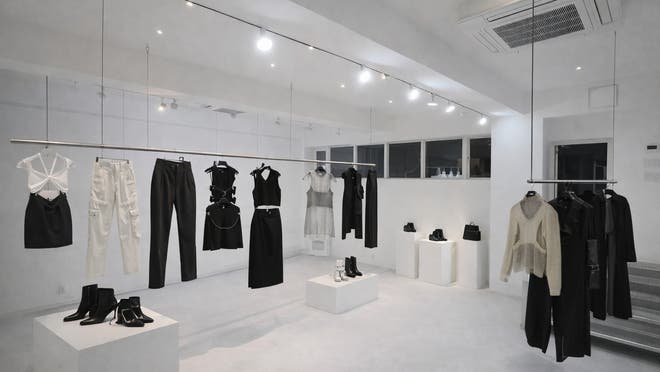 南青山・表参道駅徒歩3分/白を基調とした天井高のギャラリースペースの写真10