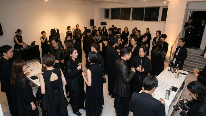 南青山・表参道駅徒歩3分/白を基調とした天井高のギャラリースペースの写真13