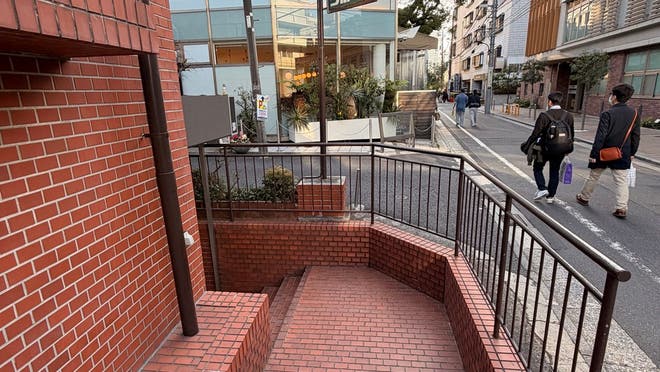 南青山・表参道駅徒歩3分/白を基調とした天井高のギャラリースペースの写真18