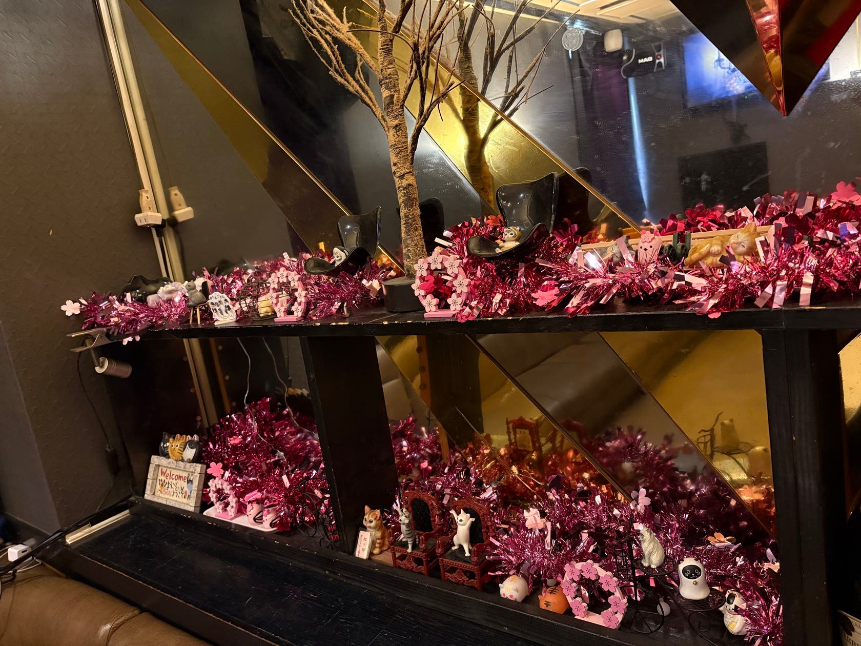 BAR ATHENA【新宿】キッチン・カラオケ・ダーツ・ボードゲーム・マダミス・パーティー・イベント・誕生日会・撮影】の写真1