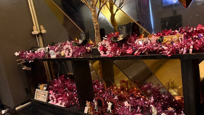 BAR ATHENA【新宿】キッチン・カラオケ・ダーツ・ボードゲーム・マダミス・パーティー・イベント・誕生日会・撮影】の写真1