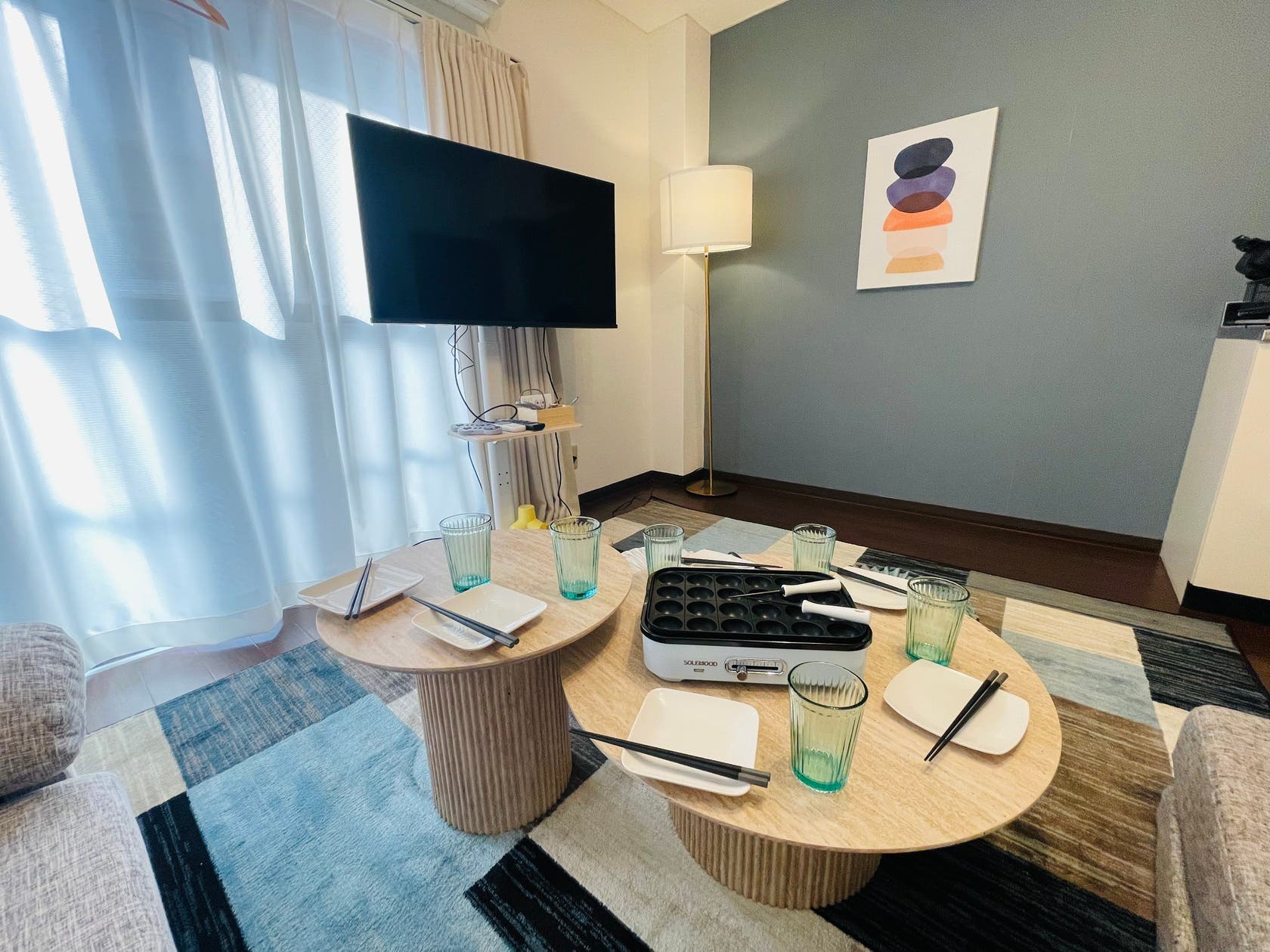 オープン価格中🥂【小倉駅4分】24h営業！ボドゲ×お洒落インテリアの隠れ家ルーム｜女子会・デート・記念日に♡の写真1