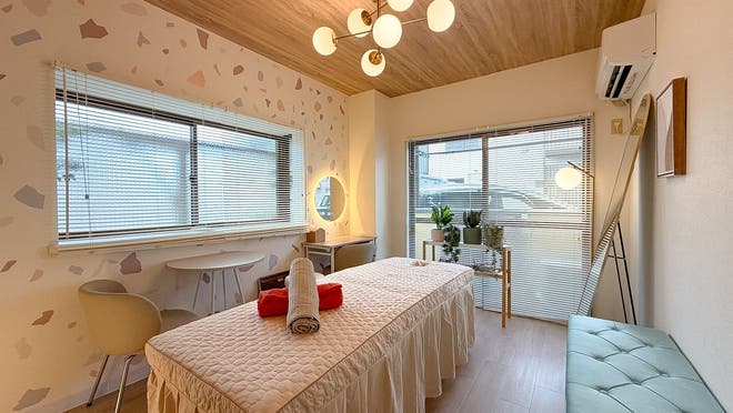 平塚レンタルサロン|無料駐車場&駐輪場|施術ベッド・ヨガ可|明るい角部屋|心と身体を整えるの写真3