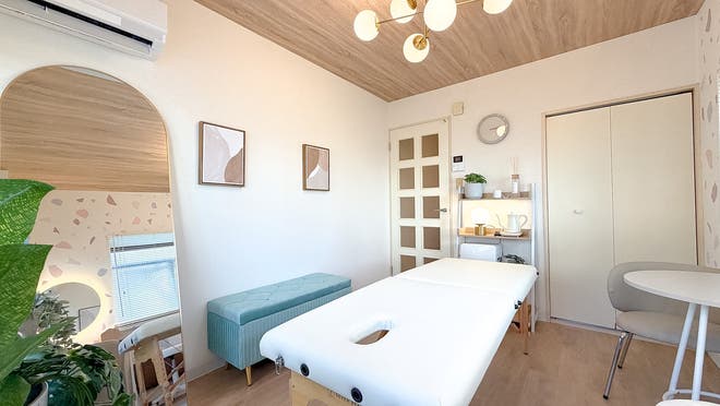 平塚レンタルサロン|無料駐車場&駐輪場|施術ベッド・ヨガ可|明るい角部屋|心と身体を整えるの写真4