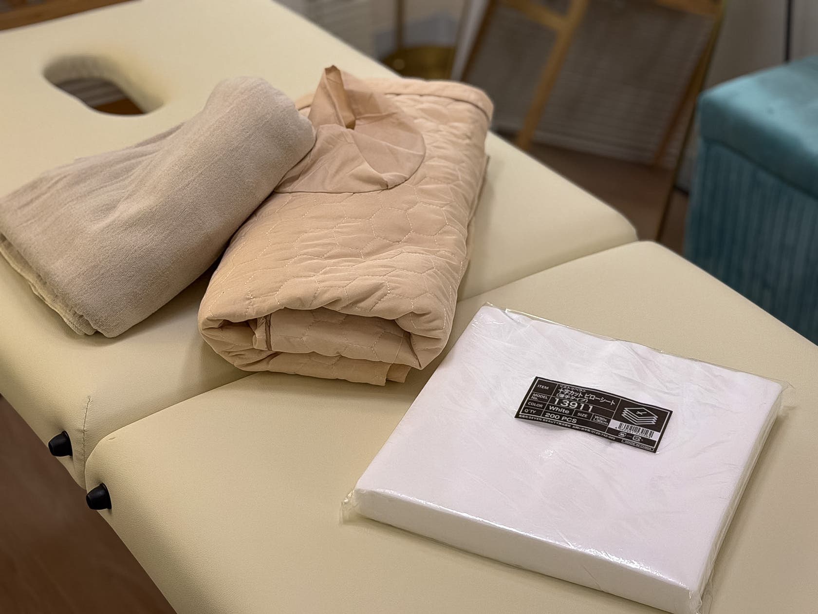 平塚レンタルサロン｜無料駐車場＆駐輪場｜施術ベッド・ヨガ可｜明るい角部屋｜心と身体を整えるの写真9