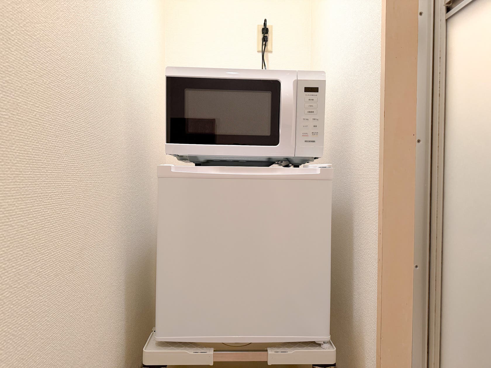 平塚レンタルサロン｜無料駐車場＆駐輪場｜施術ベッド・ヨガ可｜明るい角部屋｜心と身体を整えるの写真13