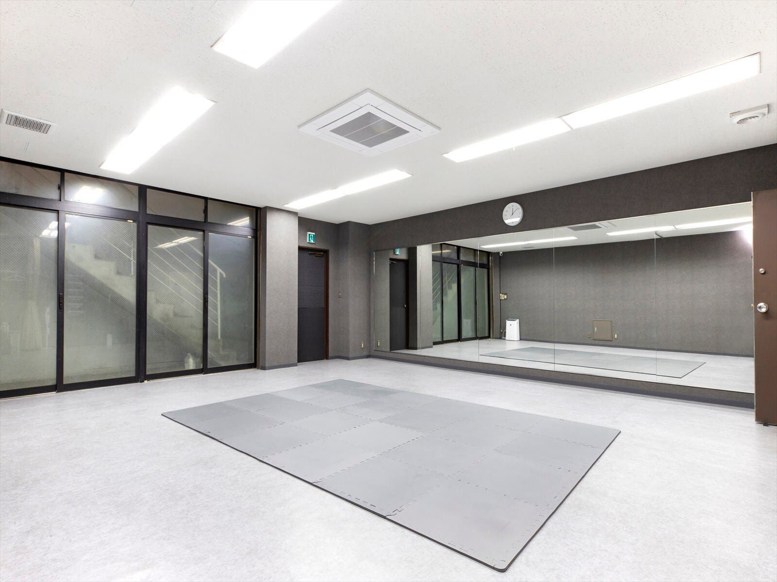 【Studio A】2026年3月Open【戸越銀座駅徒歩4分】大型鏡6m/広々45㎡/Wi-Fi・Bluetoothスピーカーの写真8