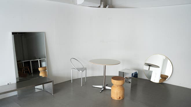 渋谷駅B1出口から4分CLspace白とグレーを基調にしたギャラリースタジオの写真1