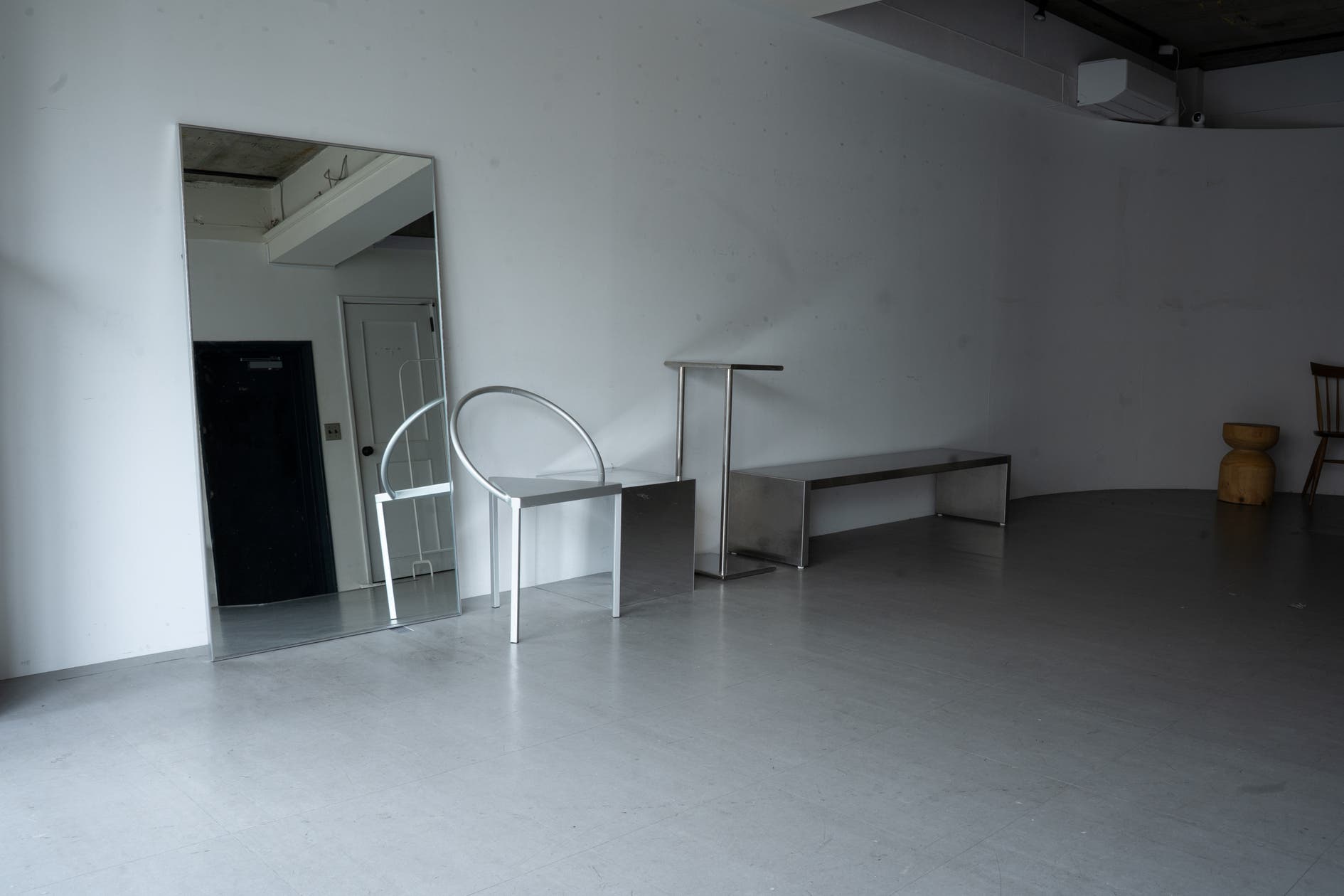 渋谷駅B1出口から4分CLspace白とグレーを基調にしたギャラリースタジオの写真18