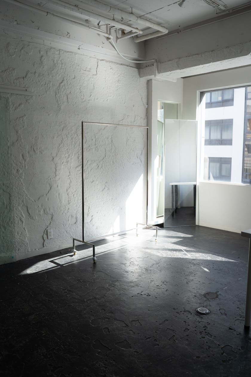 渋谷駅B1出口から4分QFgallery白壁のギャラリースタジオの写真15