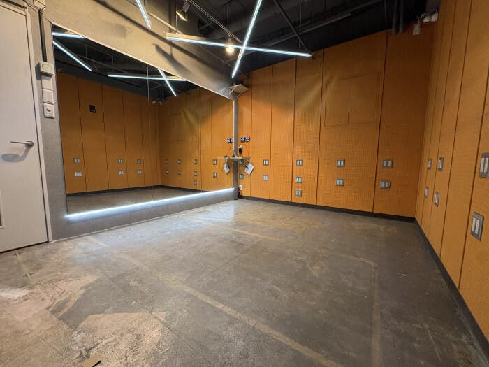 【BUZZ吉祥寺】103スタジオの写真2