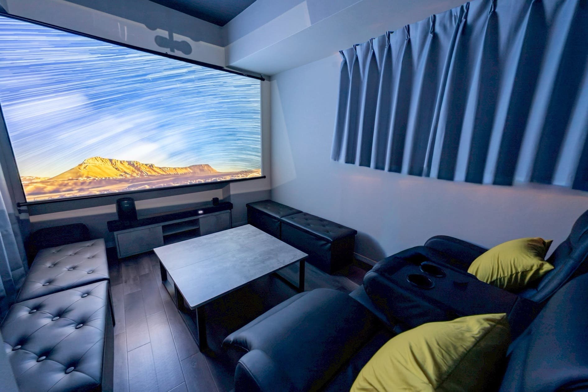 NEW🎊最大16名🉐コスパ💰ﾌﾟﾛｼﾞｪｸﾀ📽️映画🐈‍⬛デート💓ゲーム🎮女子会💗推し活🌟Cinema大阪梅田の写真2