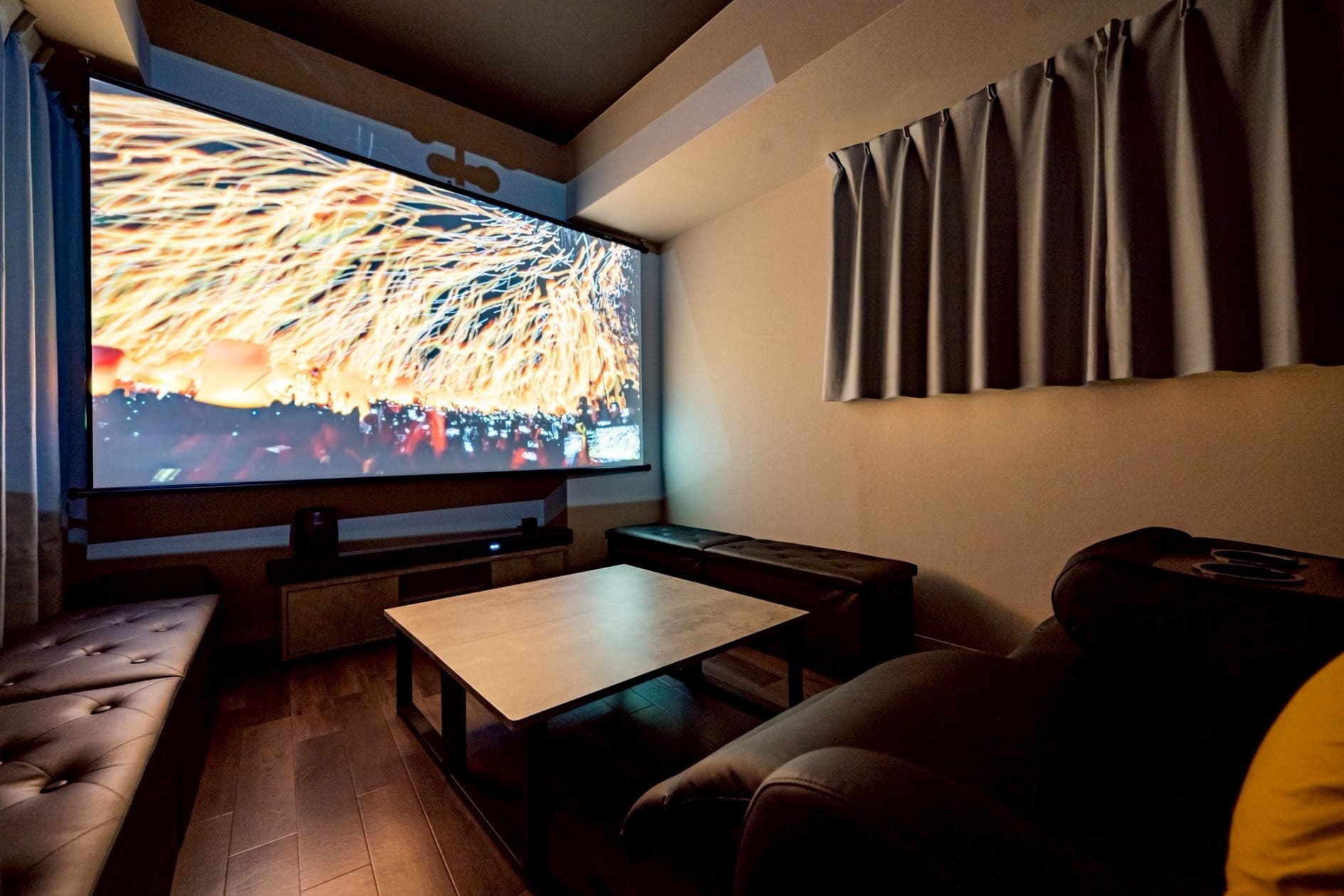 NEW🎊最大16名🉐コスパ💰ﾌﾟﾛｼﾞｪｸﾀ📽️映画🐈‍⬛デート💓ゲーム🎮女子会💗推し活🌟Cinema大阪梅田の写真20