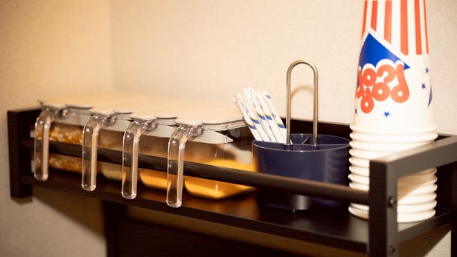 NEW🎊最大16名🉐コスパ💰プロジェクタ📽️映画🐈⬛デート💓ゲーム🎮女子会💗推し活🌟Cinema大阪梅田の写真11